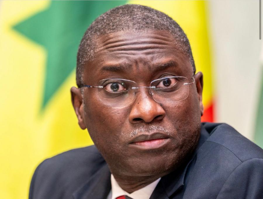 ISMAÏLA MADIOR FALL SOUS BRACELET ÉLECTRONIQUE | SenePlus